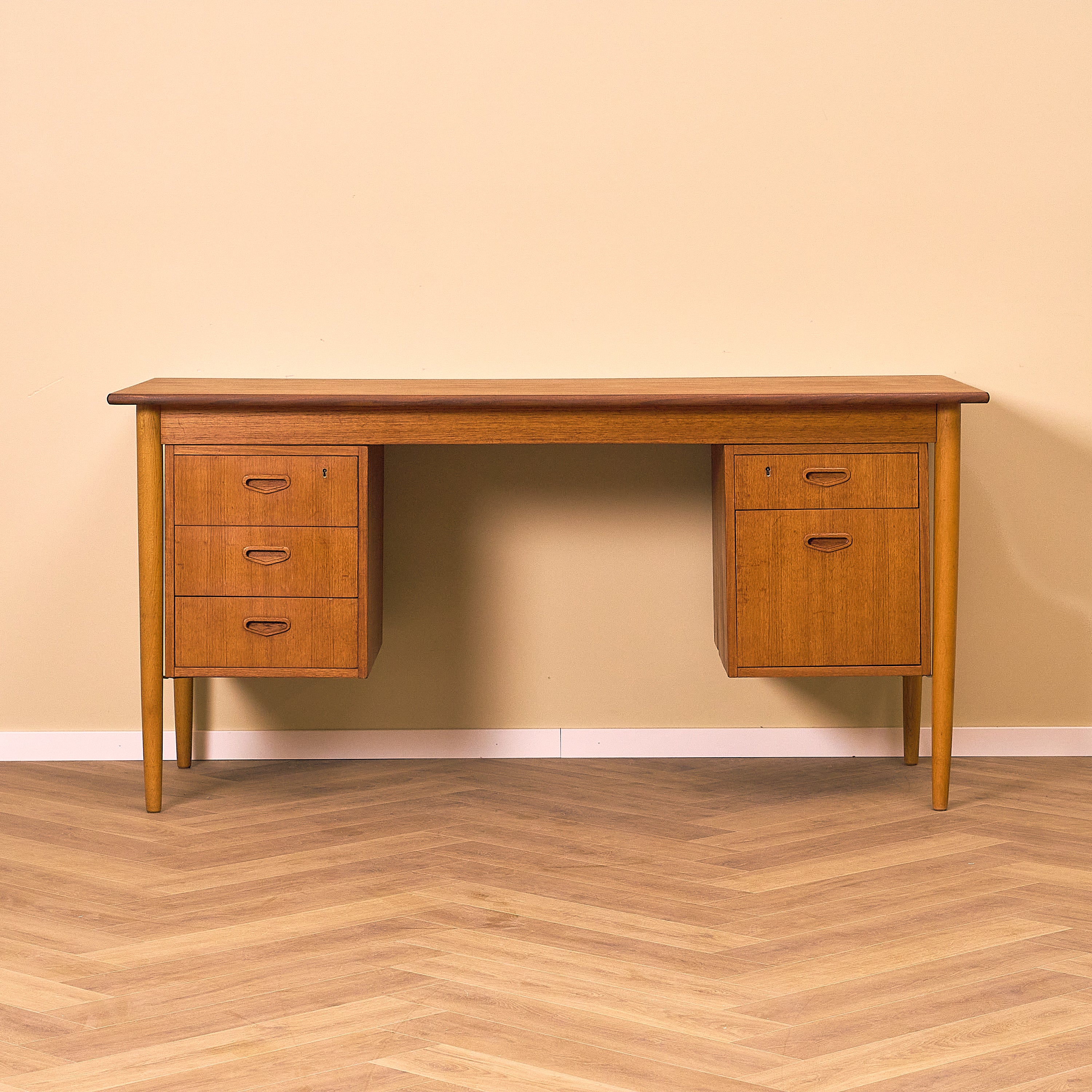 Vintage Swedish writing desk in teak and beech buy in Stockholm